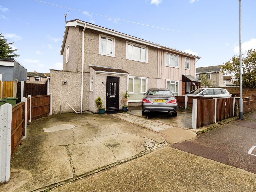3 bed end terrace house for sale in Brook Avenue, Dagenham RM10 - Zoopla