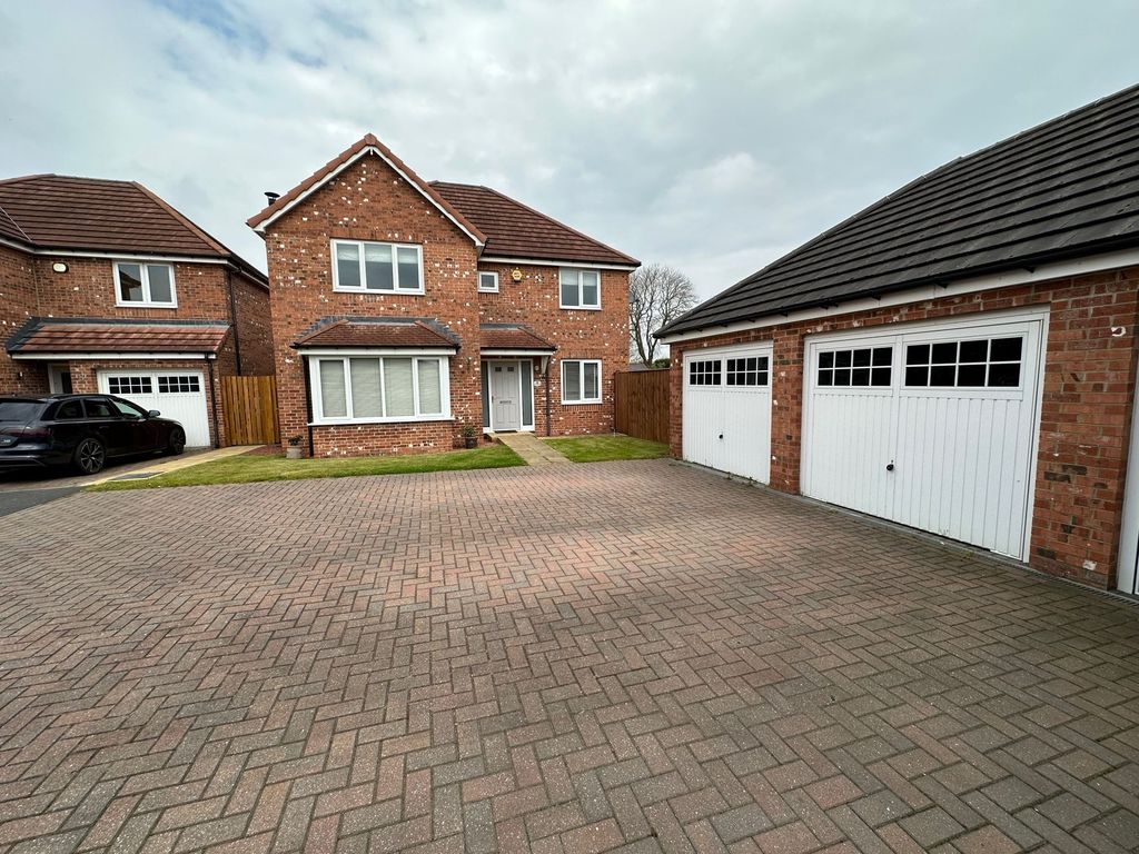 4 Bed Detached House For Sale In Orchid Square Houghton Le Spring Dh4