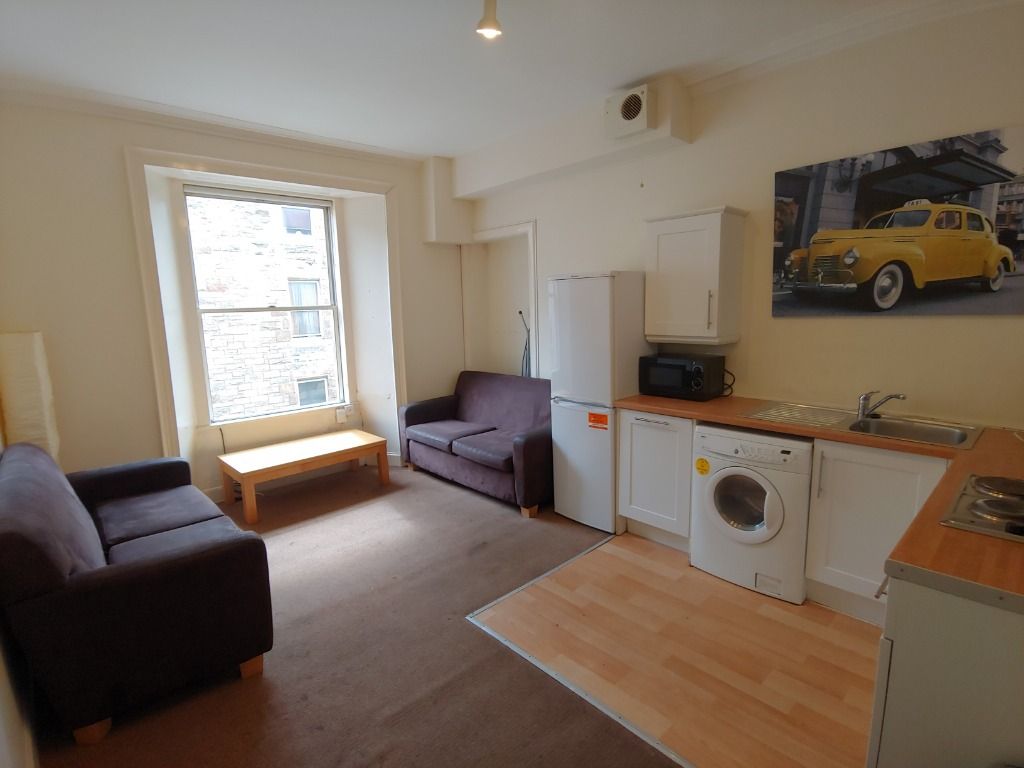 3 bed flat to rent in Upper Grove Place, West End, Edinburgh EH3 - Zoopla