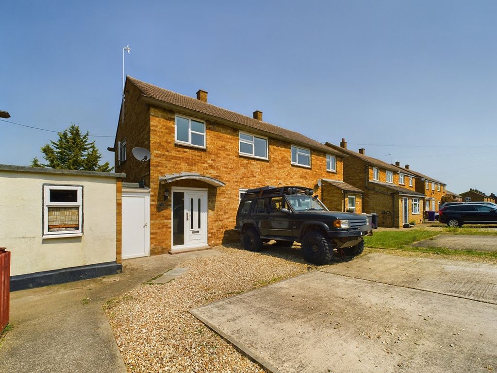 3 bed semi-detached house for sale in Truemans Road, Hitchin SG5 - Zoopla