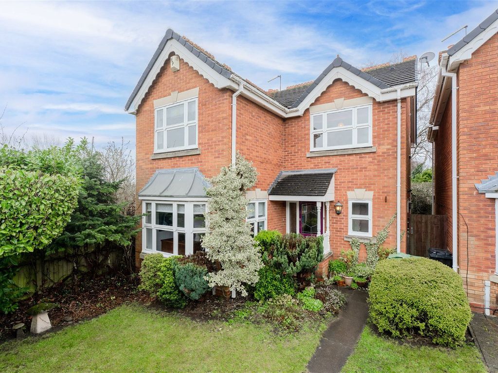 4 Bed Detached House For Sale In Vestry Court Wollaston Stourbridge