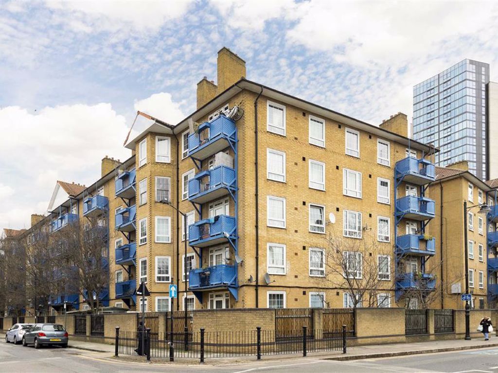 2 bed flat for sale in Gill Street, London E14 - Zoopla
