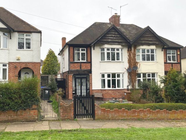 3 Bed Semi Detached House For Sale In London Road Delapre Northampton