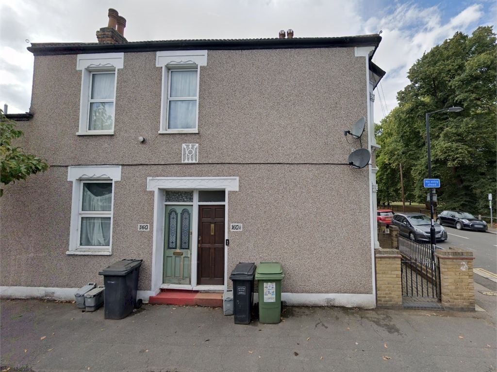 2 bed flat to rent in Silvermere Road, Catford, London SE6, £1,800 pcm ...