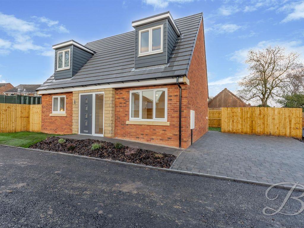 New home, 3 bed detached bungalow for sale in Forge Mews, Town Street ...