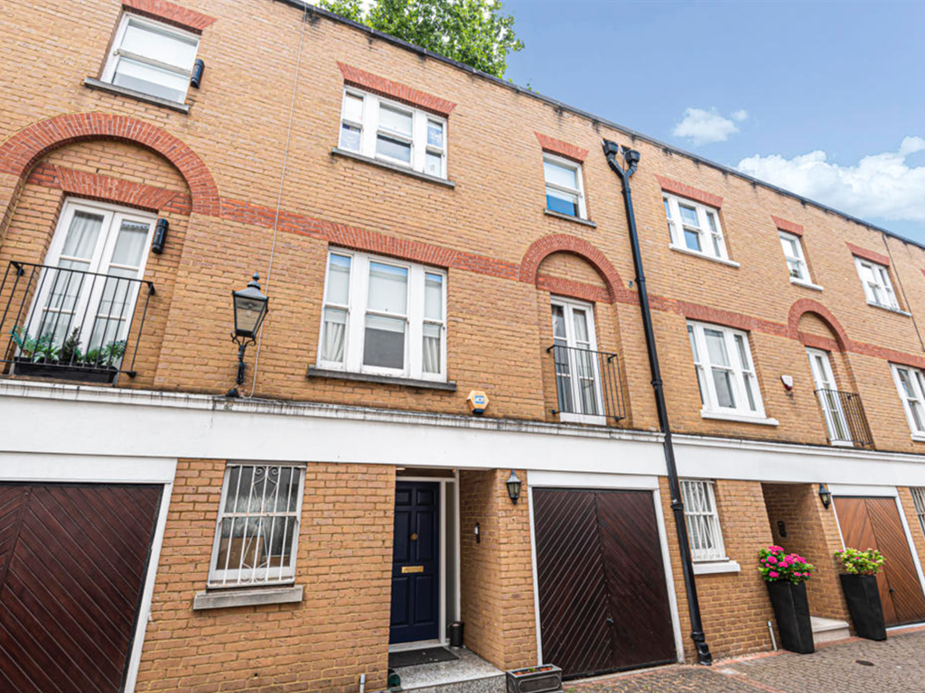 4 bed mews house for sale in Eagle Place, London SW7 - Zoopla