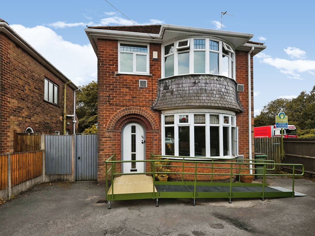 3 Bed Detached House For Sale In Broom Leys Road Coalville