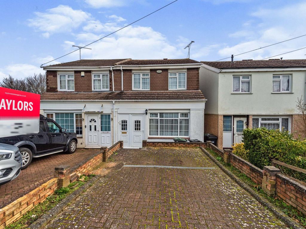 3 bed semi-detached house for sale in Strangers Way, Luton ...