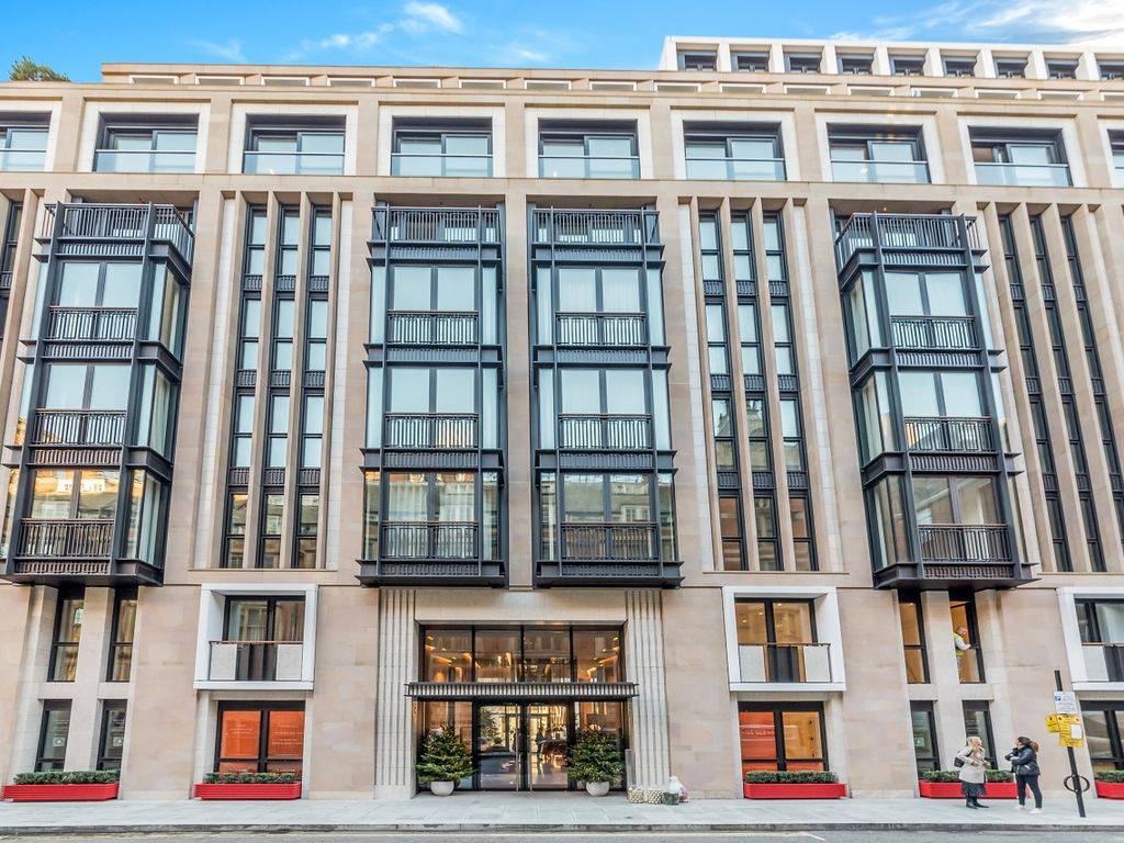 3 bed flat to rent in Lincoln Square, Holborn WC2A, £7,800 pcm - Zoopla