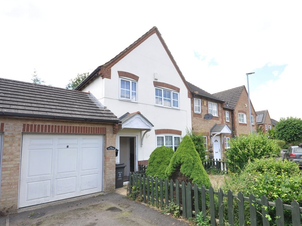 3 Bed End Terrace House For Sale In May Close Swindon Wiltshire Sn2