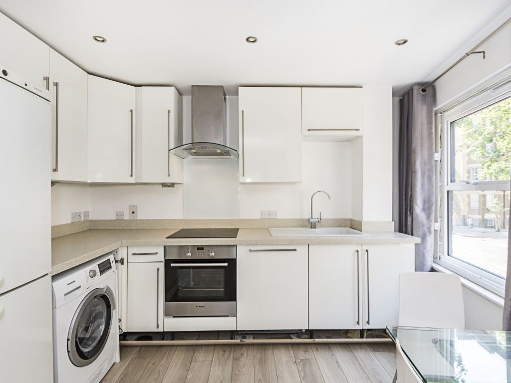 2 bed flat to rent in Lafone Street, London SE1, £2,600 pcm - Zoopla