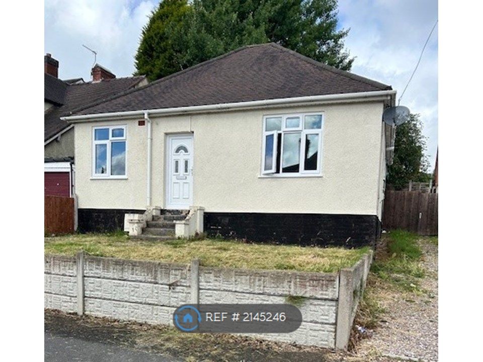 3 bed bungalow to rent in Old Fallow Road, Cannock WS11, £1,000 pcm ...