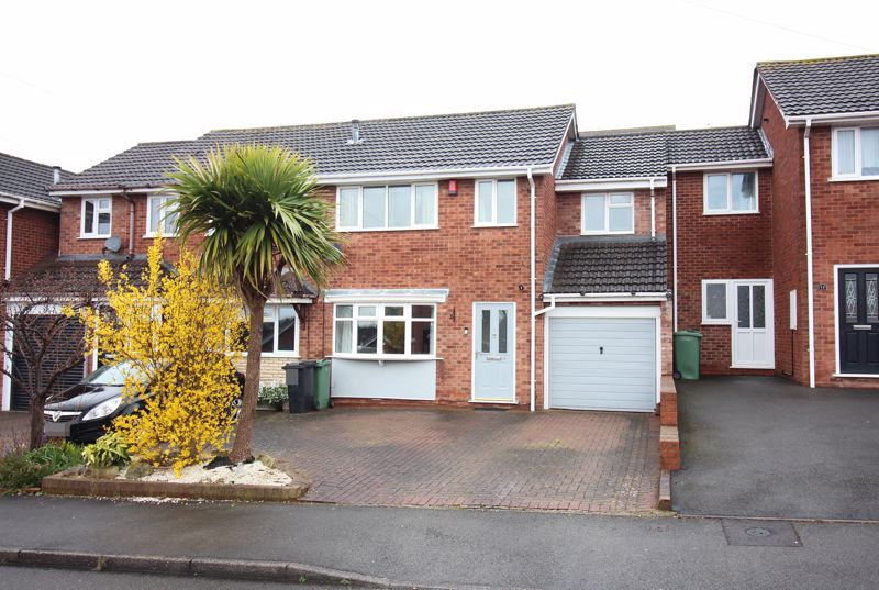 3 Bed Semi Detached House For Sale In Honeytree Close Kingswinford Dy6