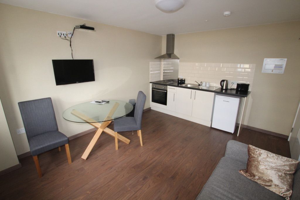 1 bed flat to rent in Trinity Road, Bootle L20, £550 pcm - Zoopla