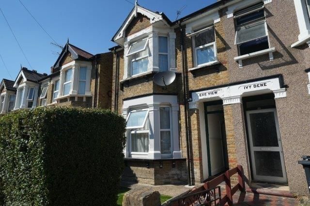 3 bed end terrace house for sale in Bulstrode Road, Hounslow TW3 - Zoopla