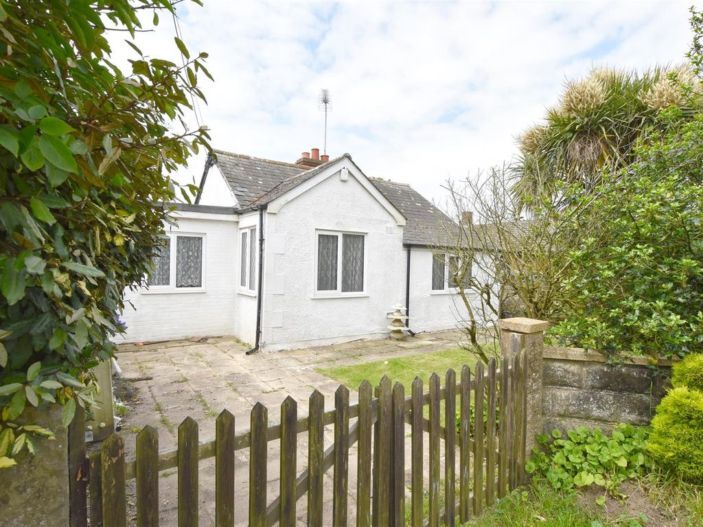 3 bed detached bungalow for sale in Lydd Road, Camber, Rye TN31, £ ...