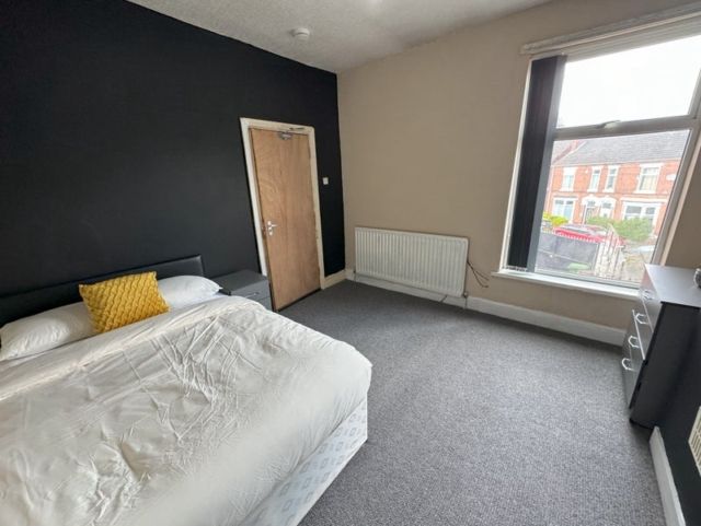 Room to rent in Room 2, 101 Waterloo Road, Wolverhampton WV1, £650 pcm ...