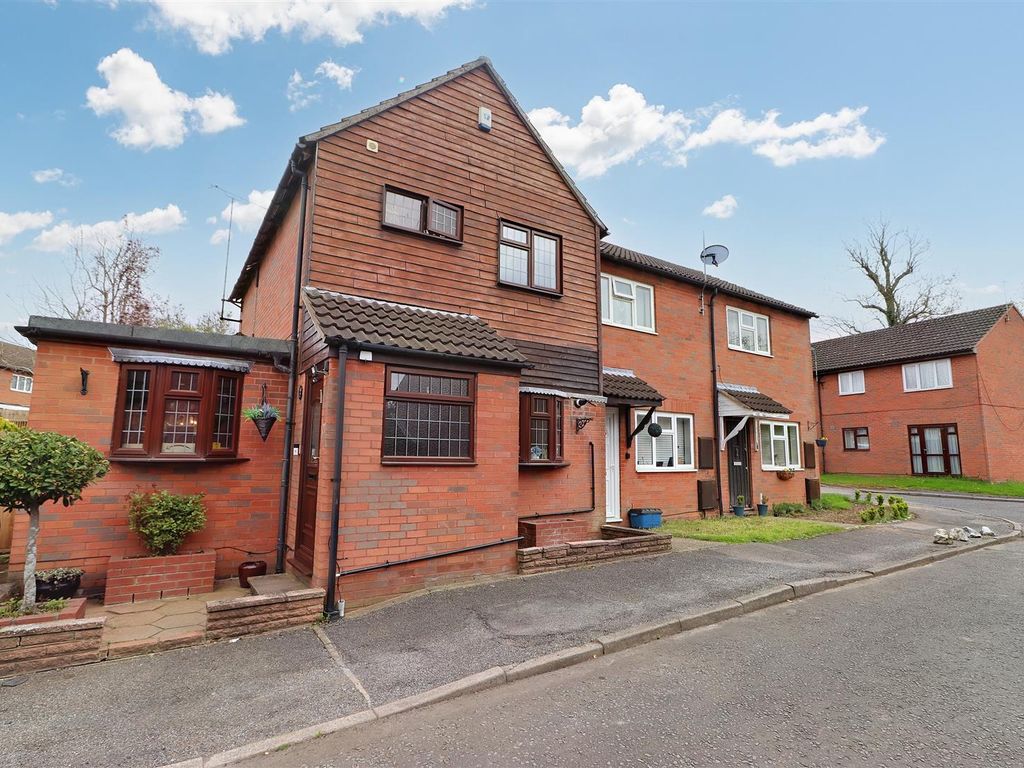 2 bed end terrace house for sale in Beehive Close, Elstree, Borehamwood ...