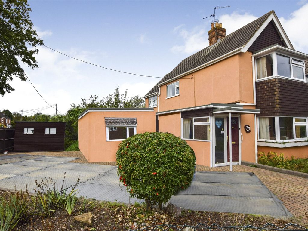 3 Bed Detached House For Sale In Prospect Road Farnborough Hampshire