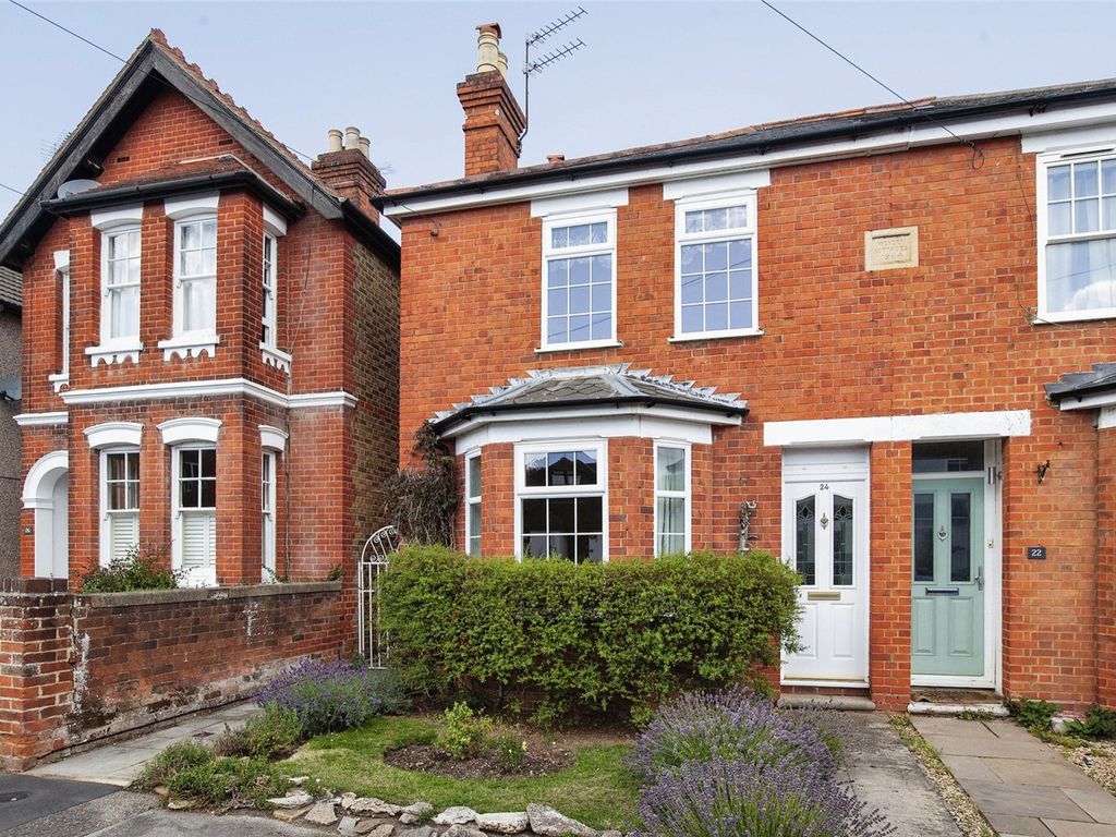 3 Bed Semi Detached House For Sale In Cromwell Road Maidenhead