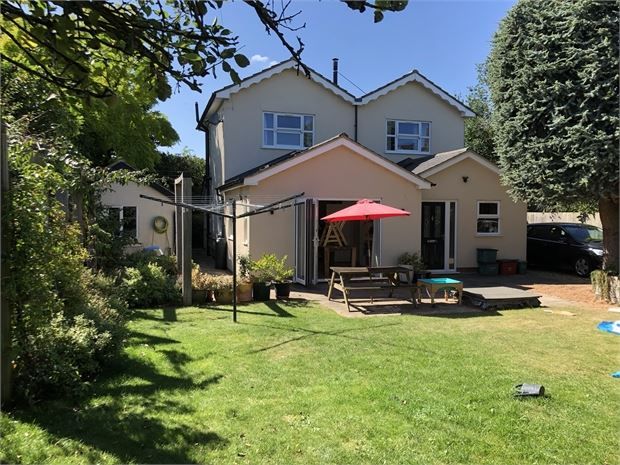 3 bed detached house to rent in Beckford Road, Mistley CO11, £1,500 pcm ...