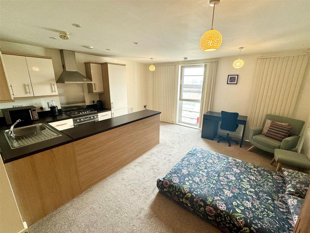 Studio to rent in Northolt Road, South Harrow, Harrow HA2, £1,150 pcm ...