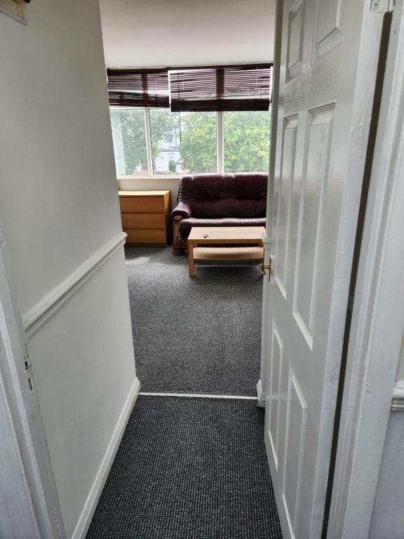 1 bed flat to rent in Easterly Road, Leeds LS8, £650 pcm - Zoopla