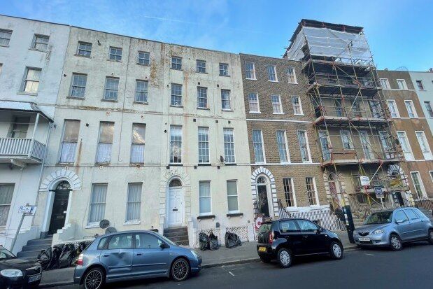 1 bed flat to rent in 6 Union Crescent, Margate CT9, £715 pcm - Zoopla