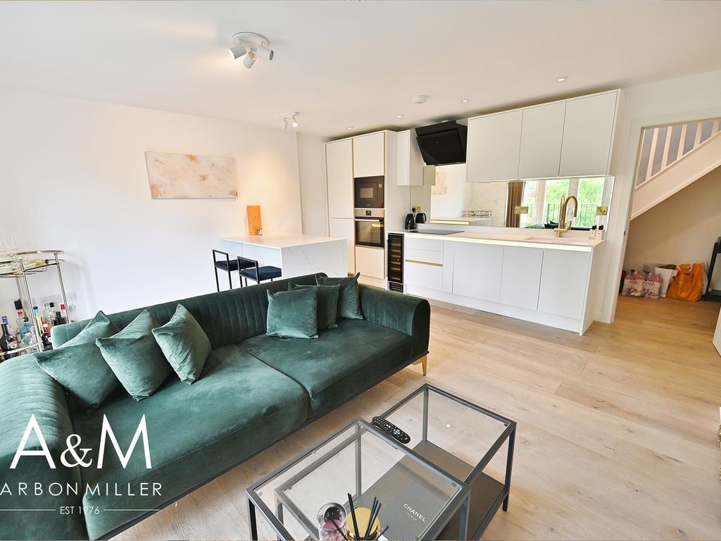 2 bed flat to rent in Netley Road, Ilford IG2 - Zoopla