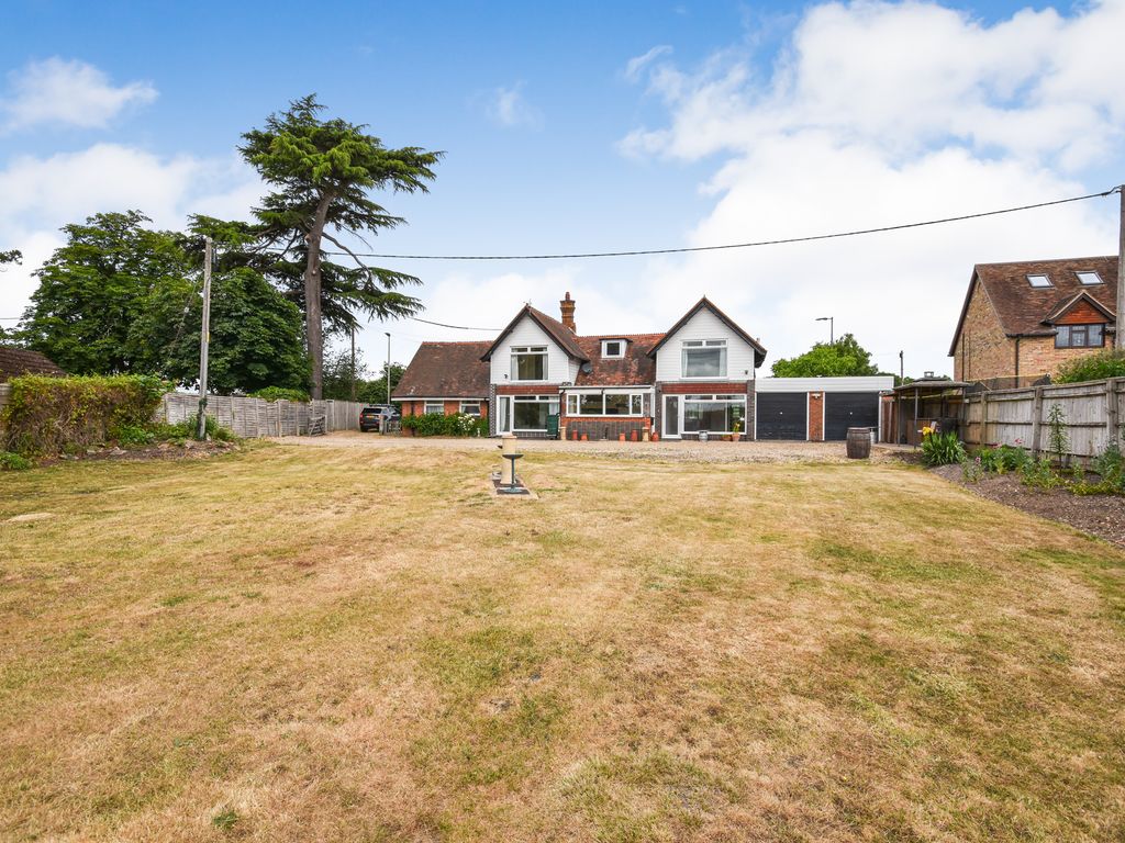 4 bed detached house for sale in Burghfield Bridge, Burghfield, Reading ...