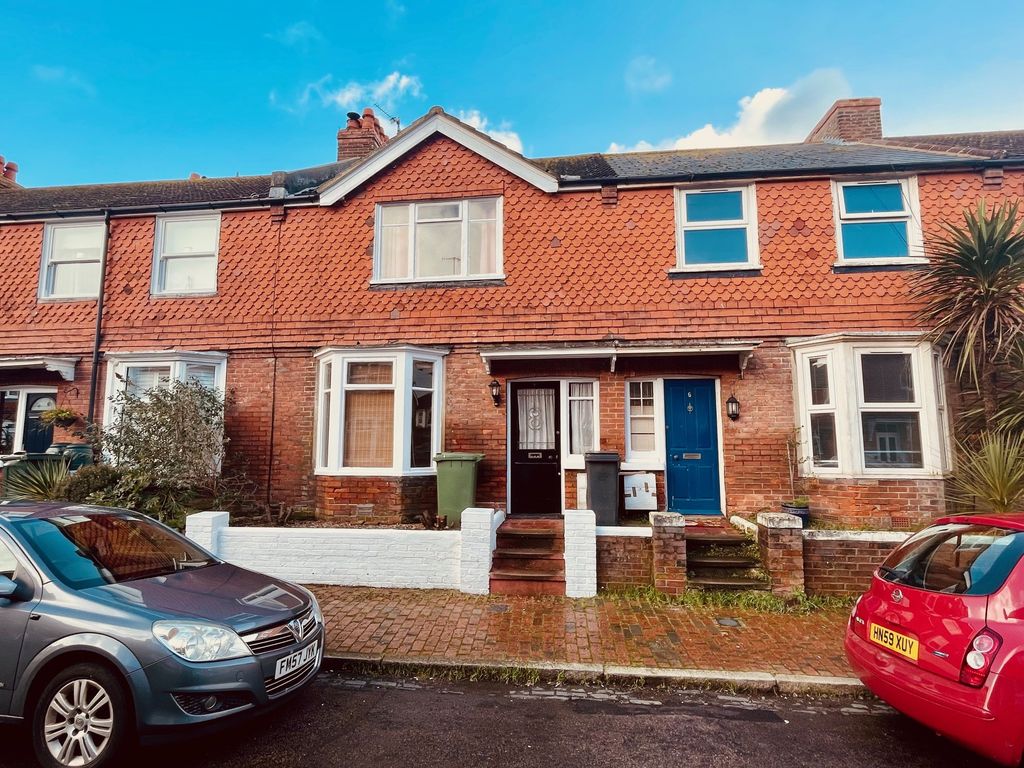 2 Bed Terraced House To Rent In St Georges Road Eastbourne Bn22 £