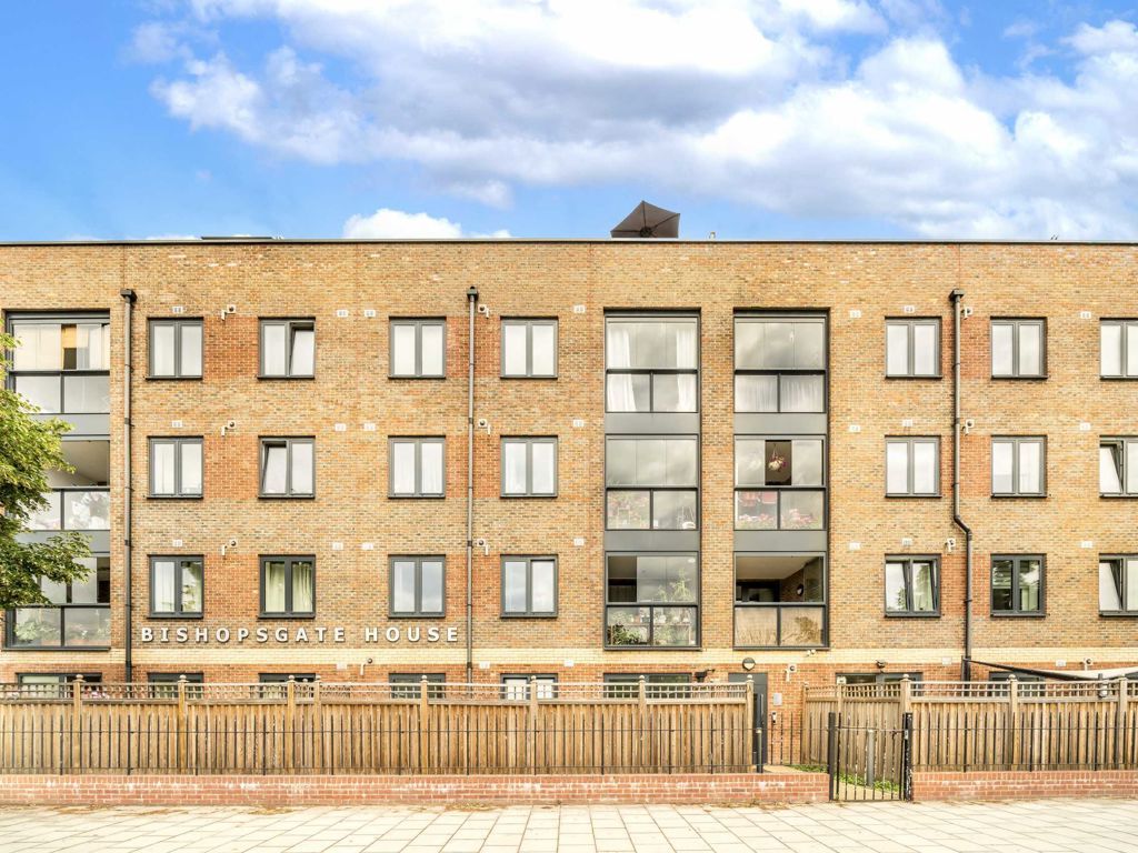 2 bed flat for sale in Staines Road, Hounslow TW4, £375,000 - Zoopla