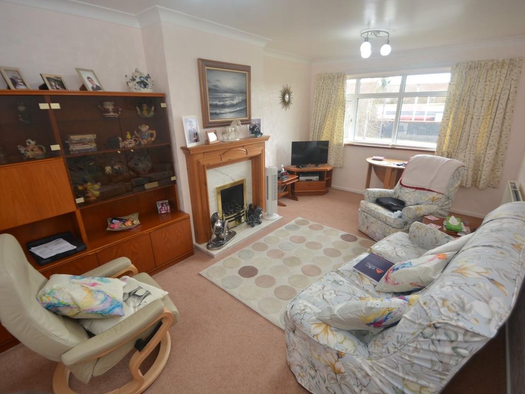 2 bed maisonette for sale in Headstone Lane, Harrow HA2, £330,000 - Zoopla