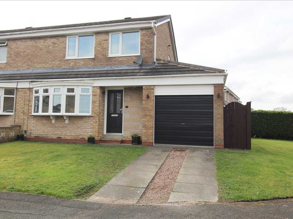 3 Bed Semi Detached House For Sale In Oulton Close Eastfield Green