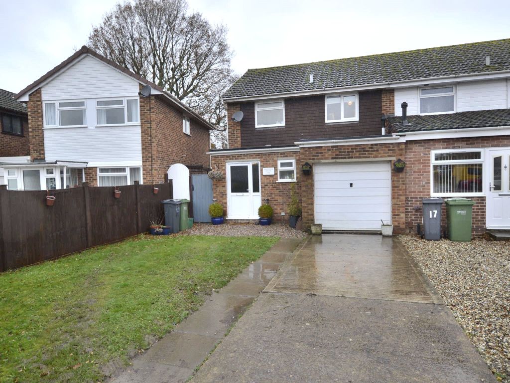 3 Bed End Terrace House For Sale In Poplar Way Hardwicke Gloucester