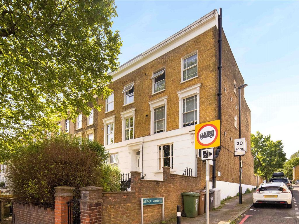 2 bed flat for sale in New Cross Road, London SE14, £450,000 - Zoopla