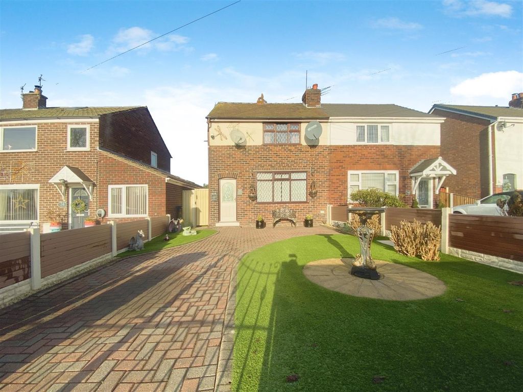 3 Bed Semi Detached House For Sale In St Cuthberts Road Lostock Hall