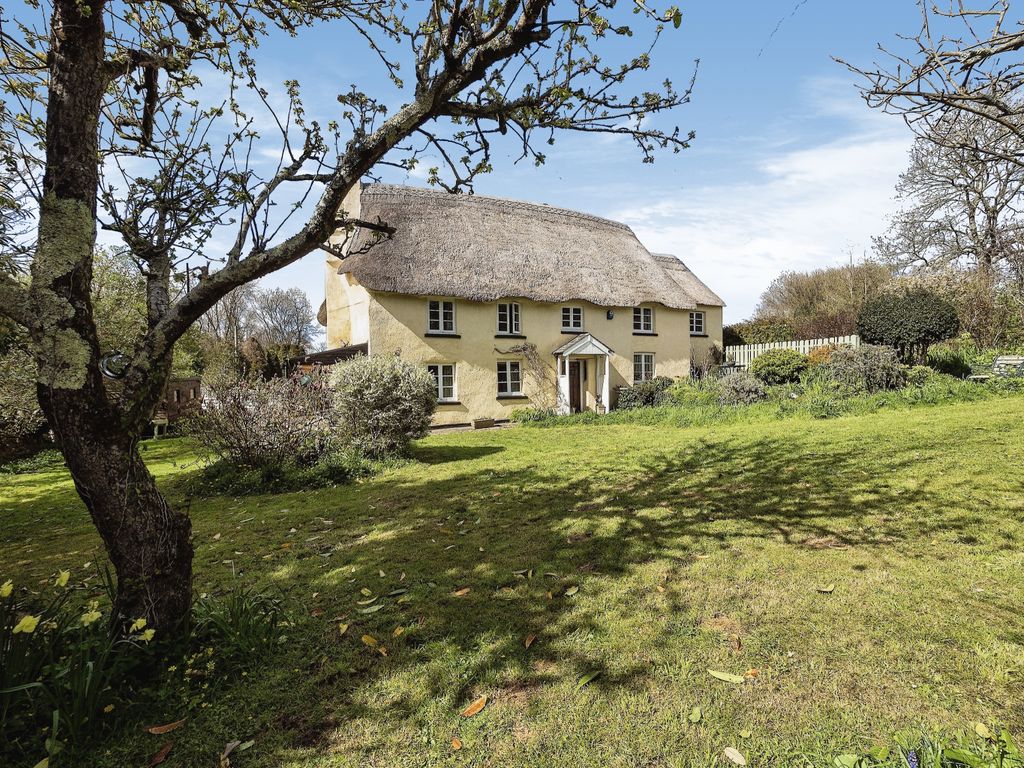 3 Bed Detached House For Sale In East Ogwell Newton Abbot Tq12 £