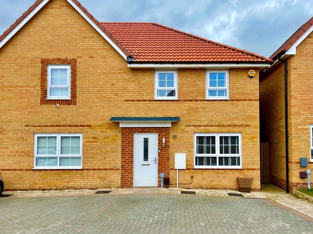 3 bed semi-detached house for sale in Rowan Close, New Rossington ...