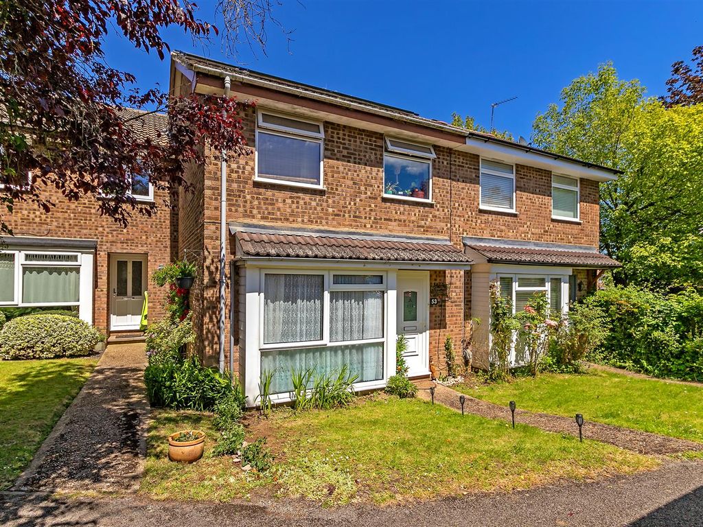 3 bed terraced house for sale in Elizabeth Court, St.Albans AL4, £ ...