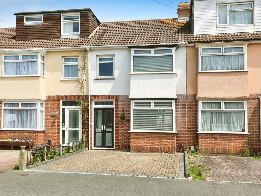 3 bed terraced house for sale in Worthing Avenue, Elson, Gosport ...