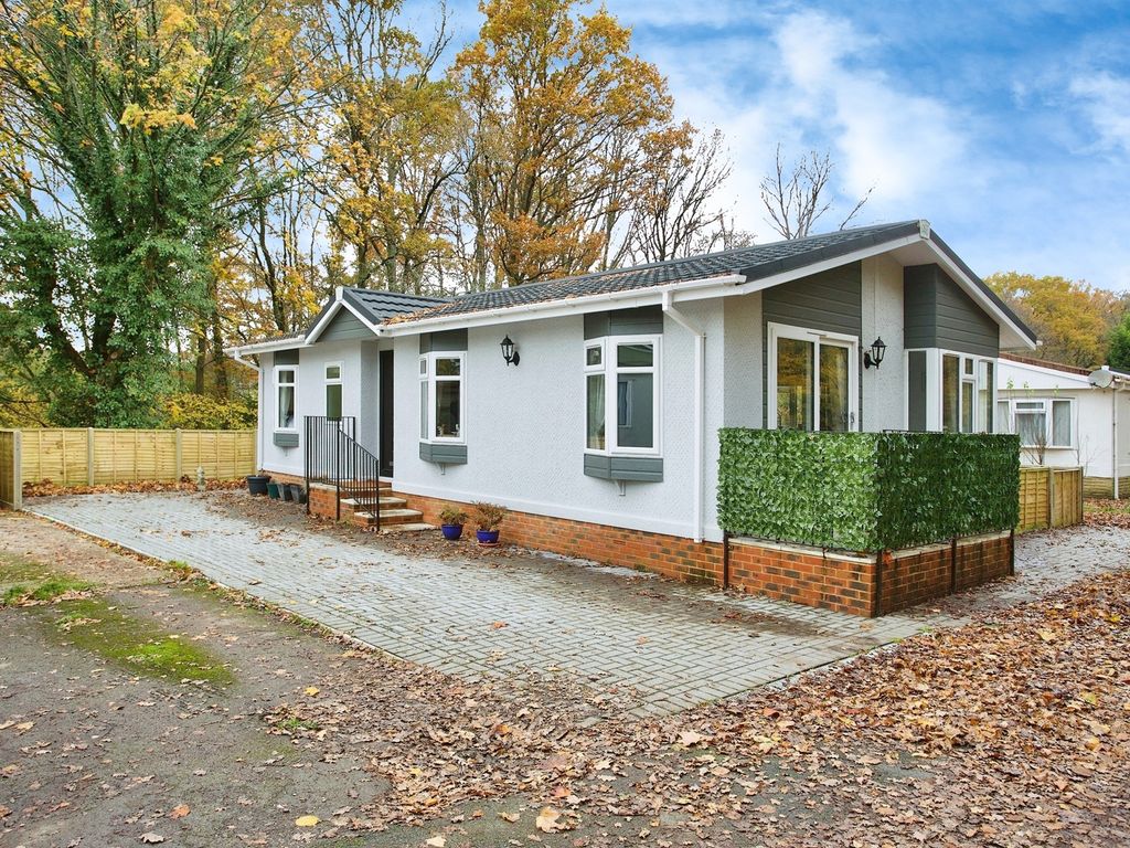 2 Bed Detached Bungalow For Sale In Baddesley Road North Baddesley