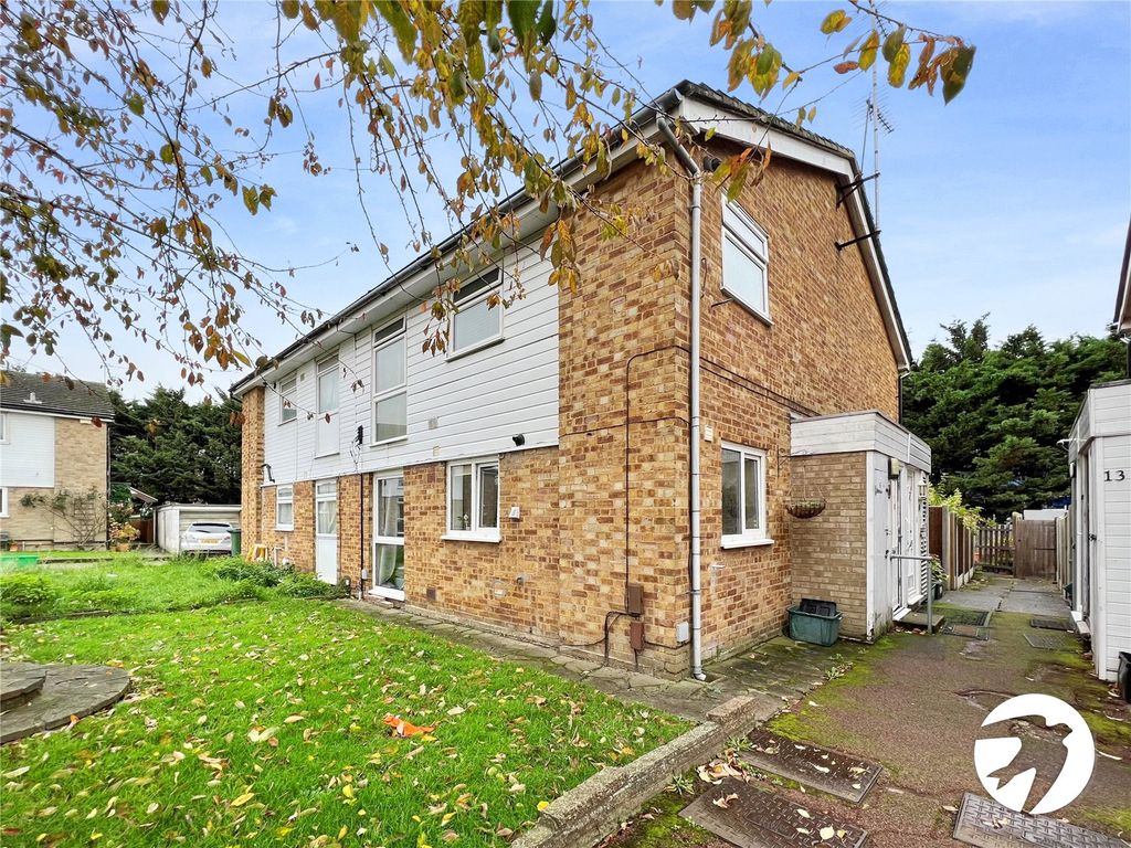 2 bed maisonette to rent in Craylands, Orpington BR5, £1,600 pcm - Zoopla