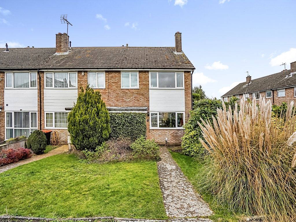 3 bed end terrace house for sale in Bibshall Crescent, Dunstable LU6 ...