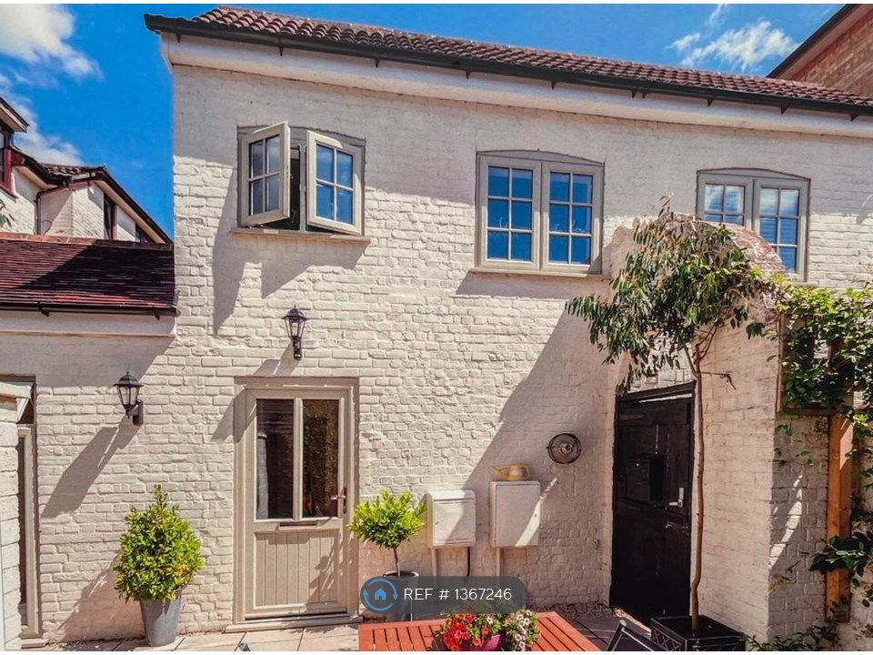 2 bed semi-detached house to rent in Station Terrace, Salisbury SP2 - Zoopla