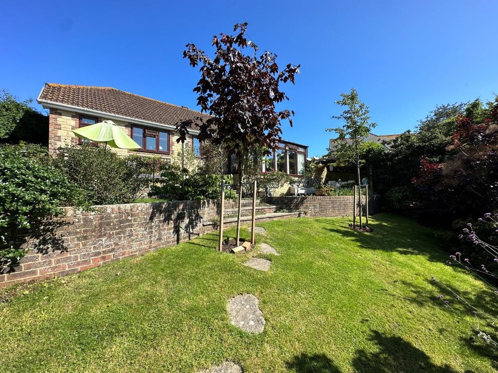 3 Bed Bungalow For Sale In Furzy Close Preston Weymouth Dt3 £525 000