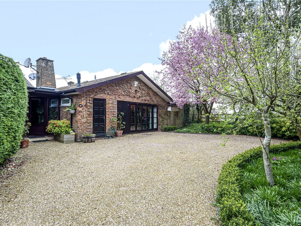 4 bed bungalow to rent in Smithfield End, Swanbourne, Milton Keynes ...