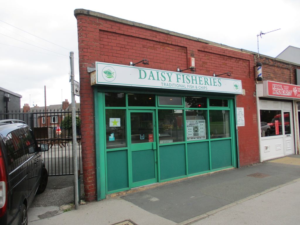 Stanningley Road, Leeds LS13, Retail premises to let, £10,400 pa - Zoopla