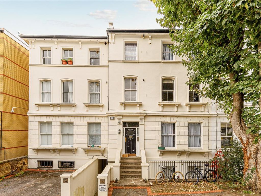 2 bed flat for sale in The Grove, Isleworth TW7, £450,000 - Zoopla