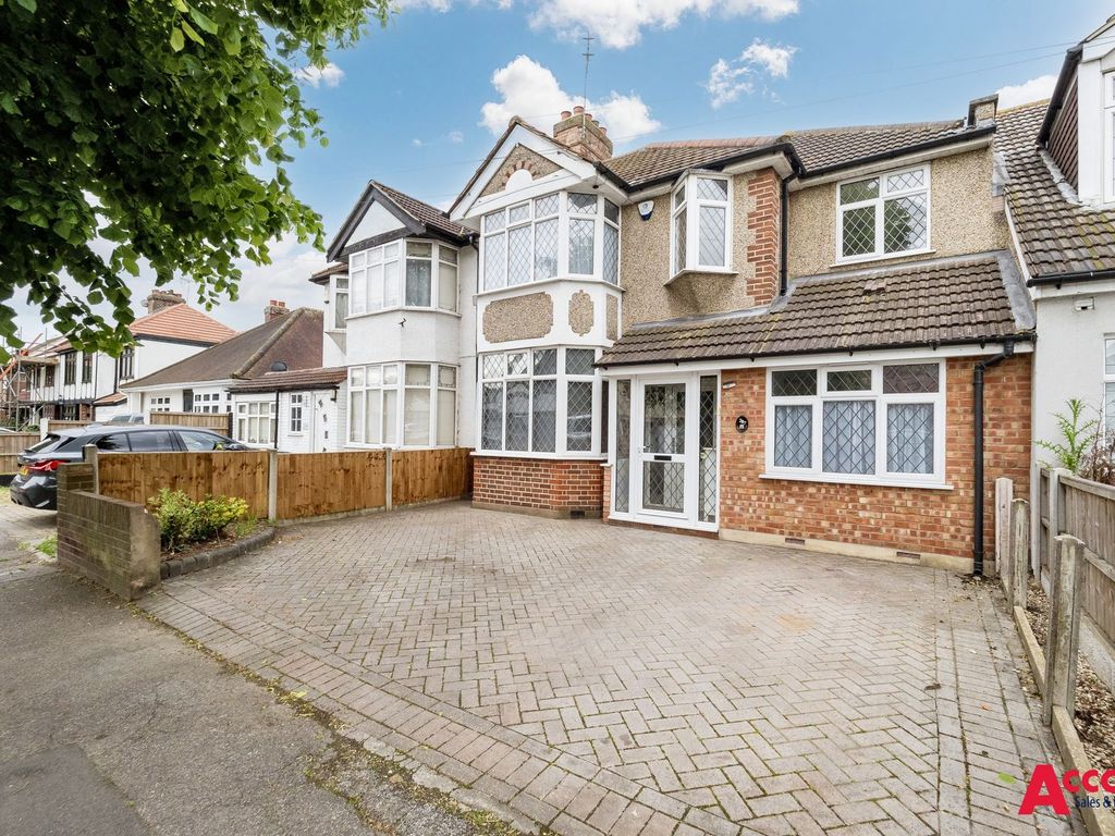 5 bed semi-detached house for sale in Mawney Road, Romford RM7, £ ...
